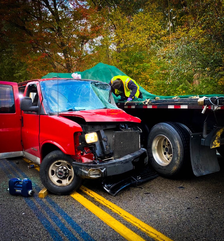 Roofing Van collides head-on with Semi; Injuries Reported - HopNews